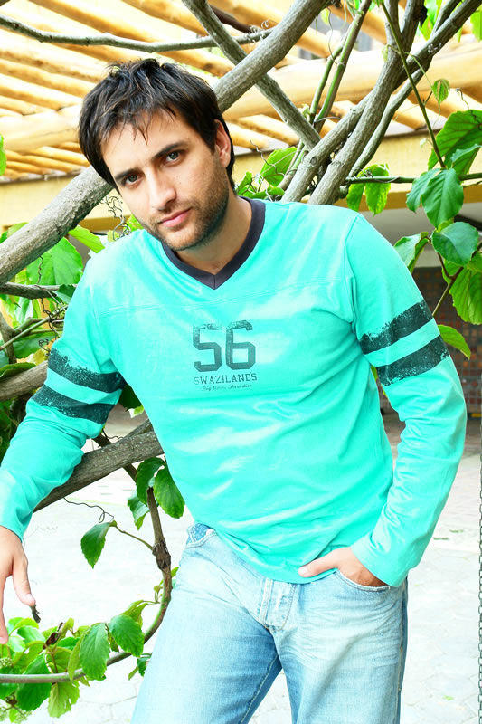 LATINOS SENSUALES: ANDRES SUAREZ