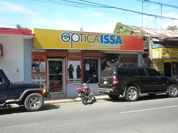 Francisanibalenlared.com: Optica Issa introduce algunos accesorios ...