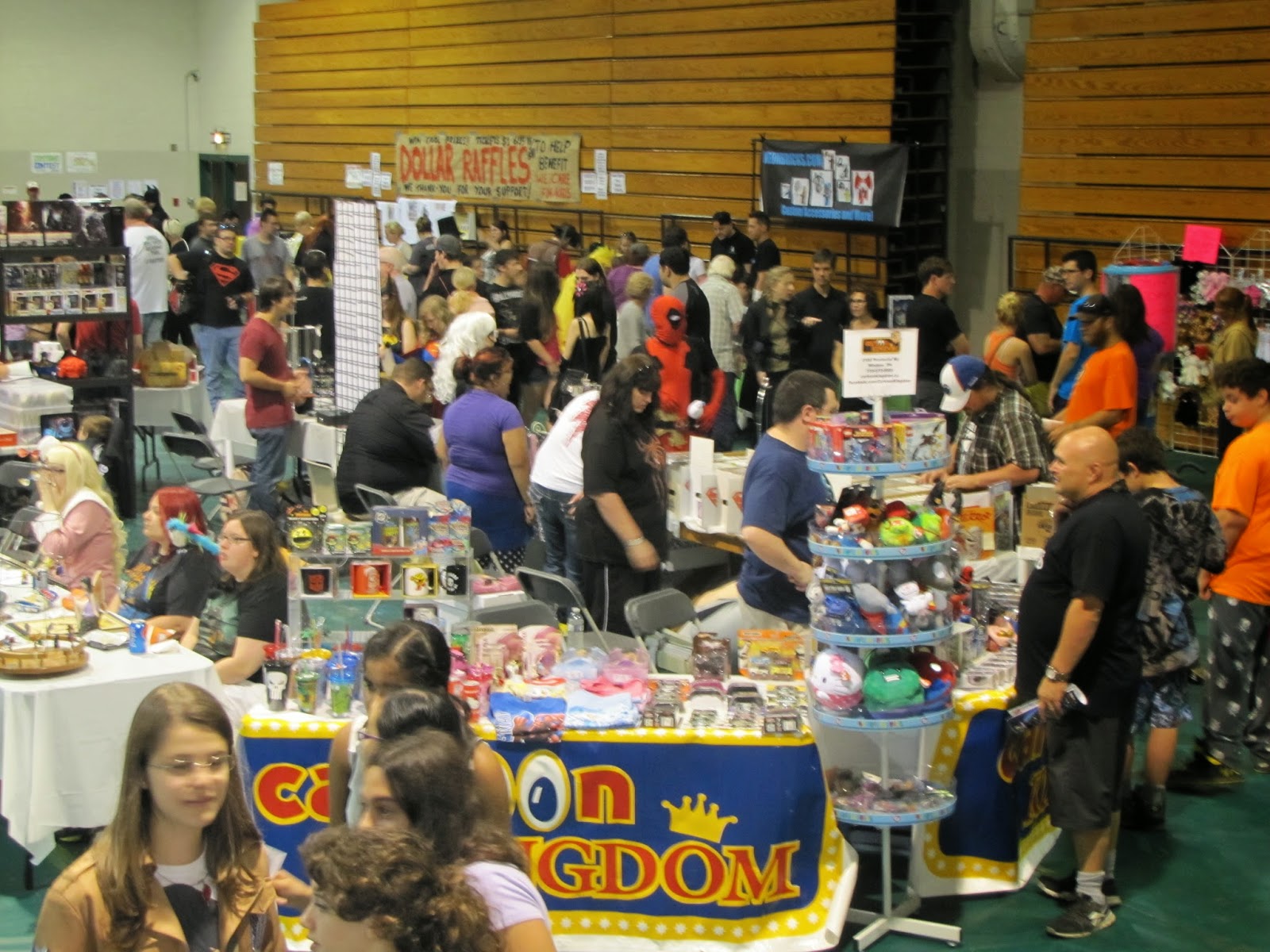 Windsor Comic Cons: Windsor Super Summer Comic Con SMASHING SUCCESS!