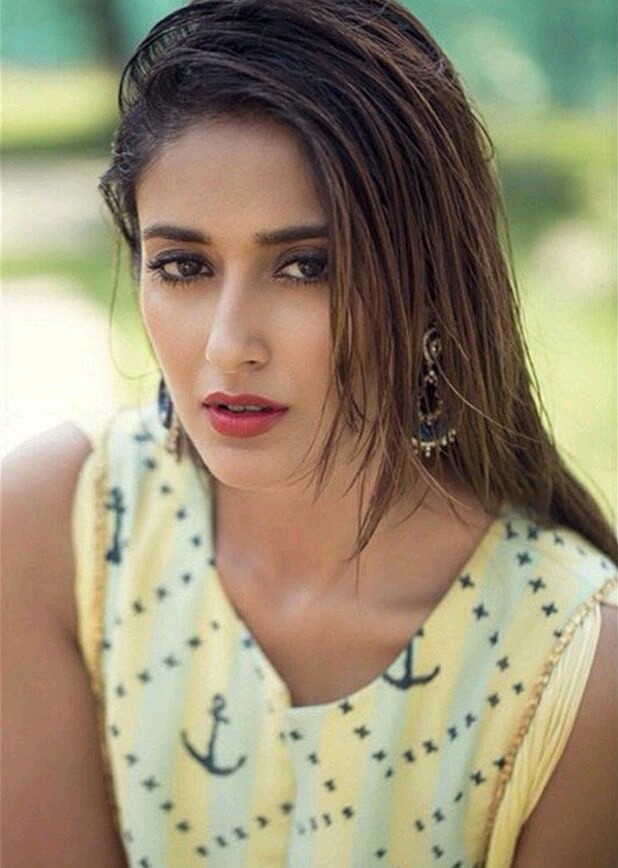 Bollywood Actress - Bold Pictures - Ileana D'Cruz