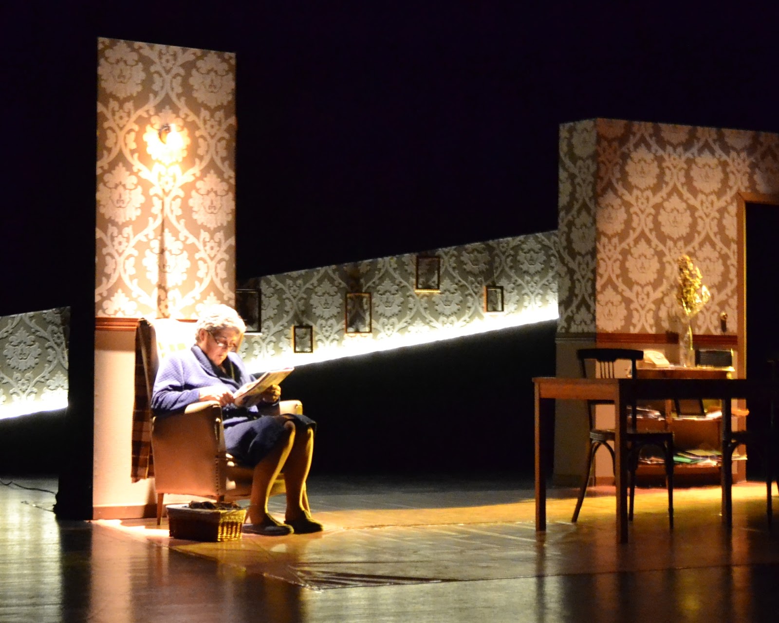 Águilas Radio: La compañía Paraskenia Teatro puso en escena "Visitando ...