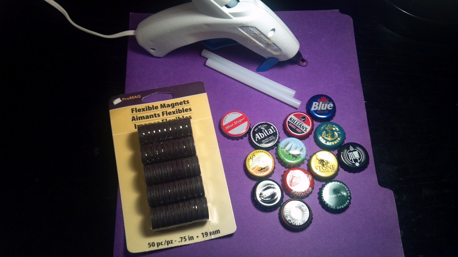 Sarcastic Crafting: Super-easy Bottlecap Magnet Tutorial