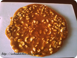 SohNi's Kitchen: Gur Wali Patti....