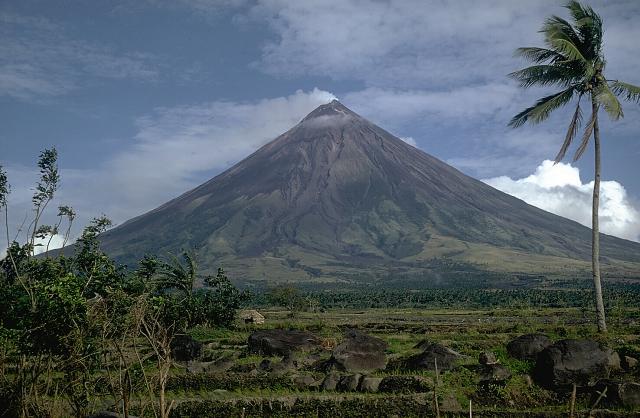 Instructional Minutes: The Legend of Mount Mayon