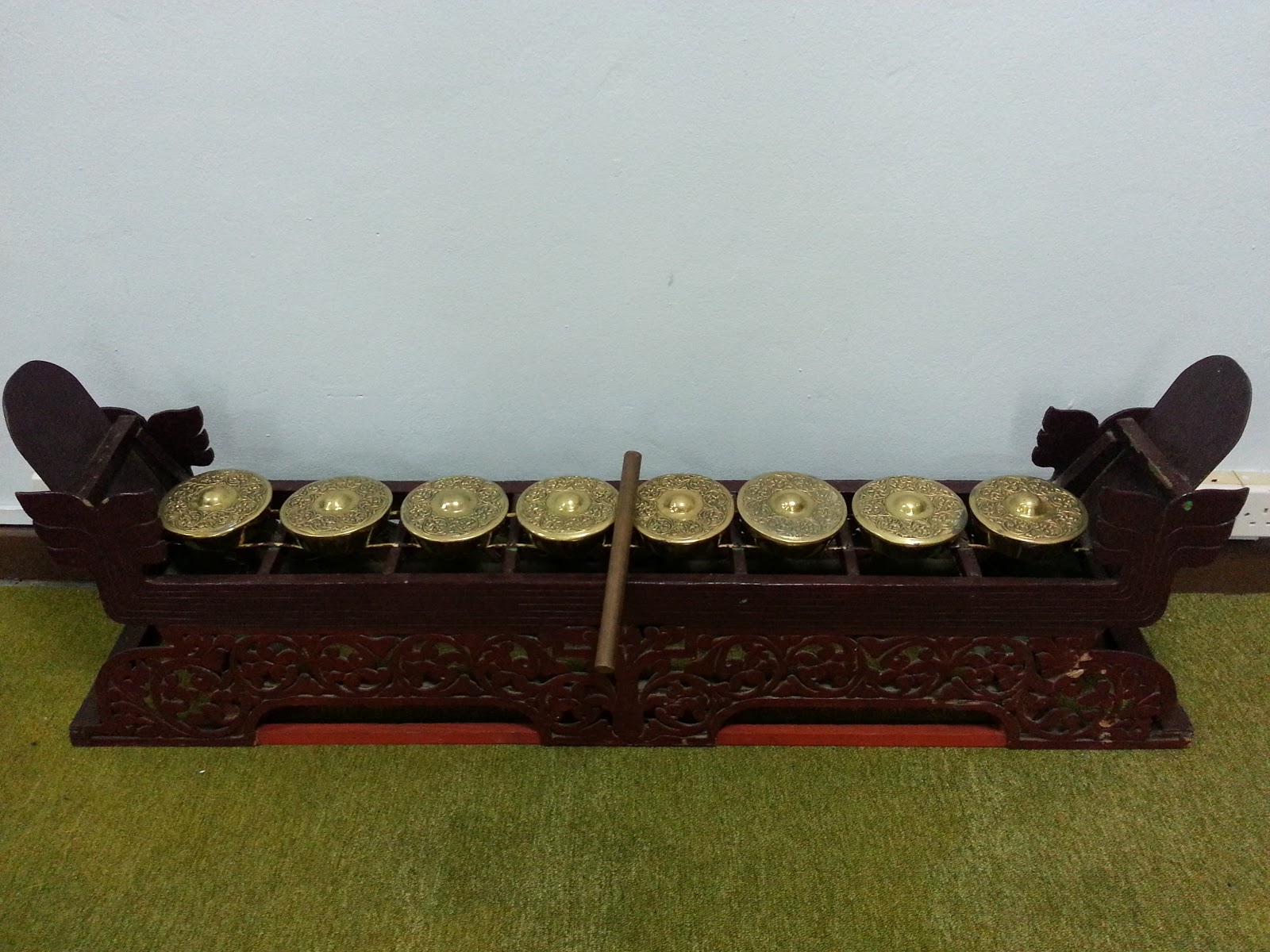 GULINTANGAN: Pengenalan: