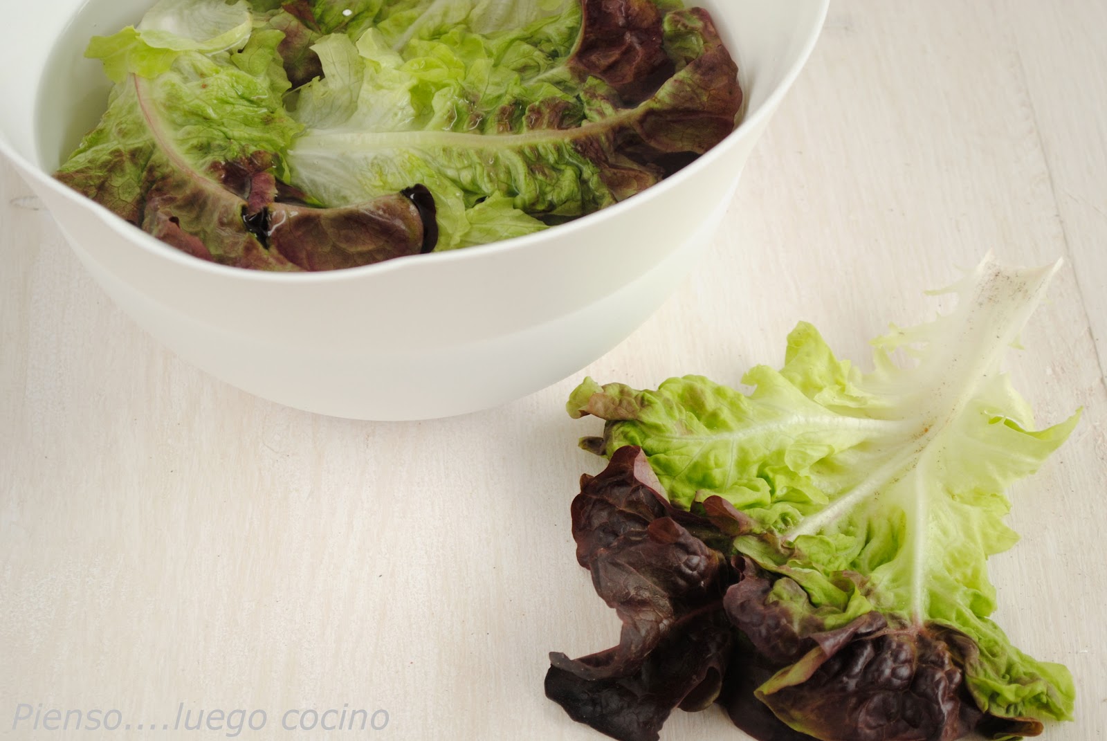 Pienso...luego cocino: Hojas de lechuga mustias