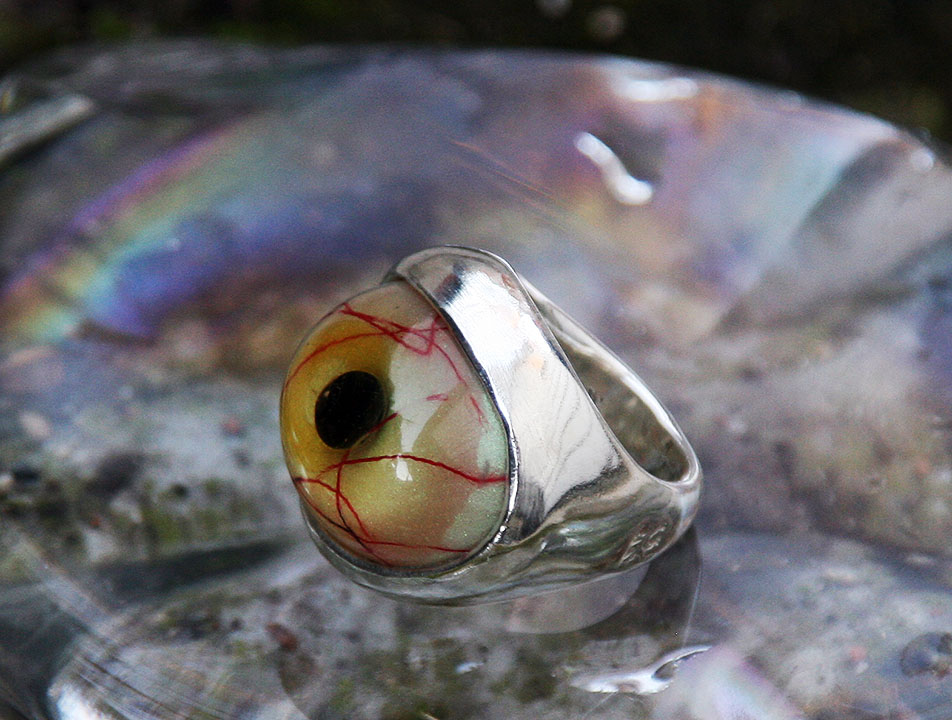 Alex Streeter Oddities: Yellow Eye Ring