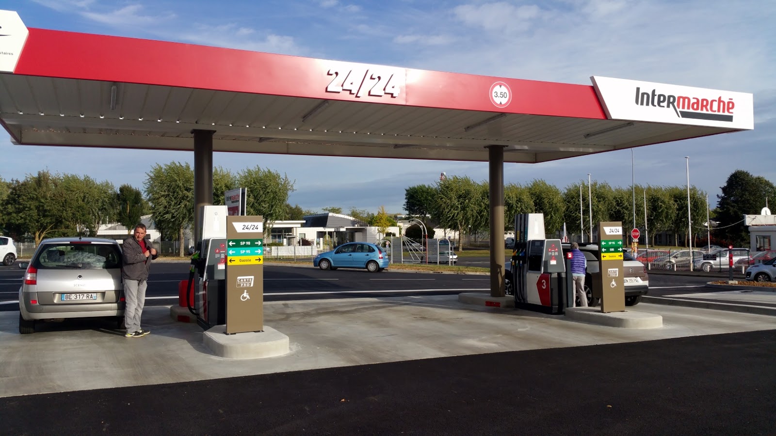 Notre Dame d'Oé: La nouvelle station est en service ....