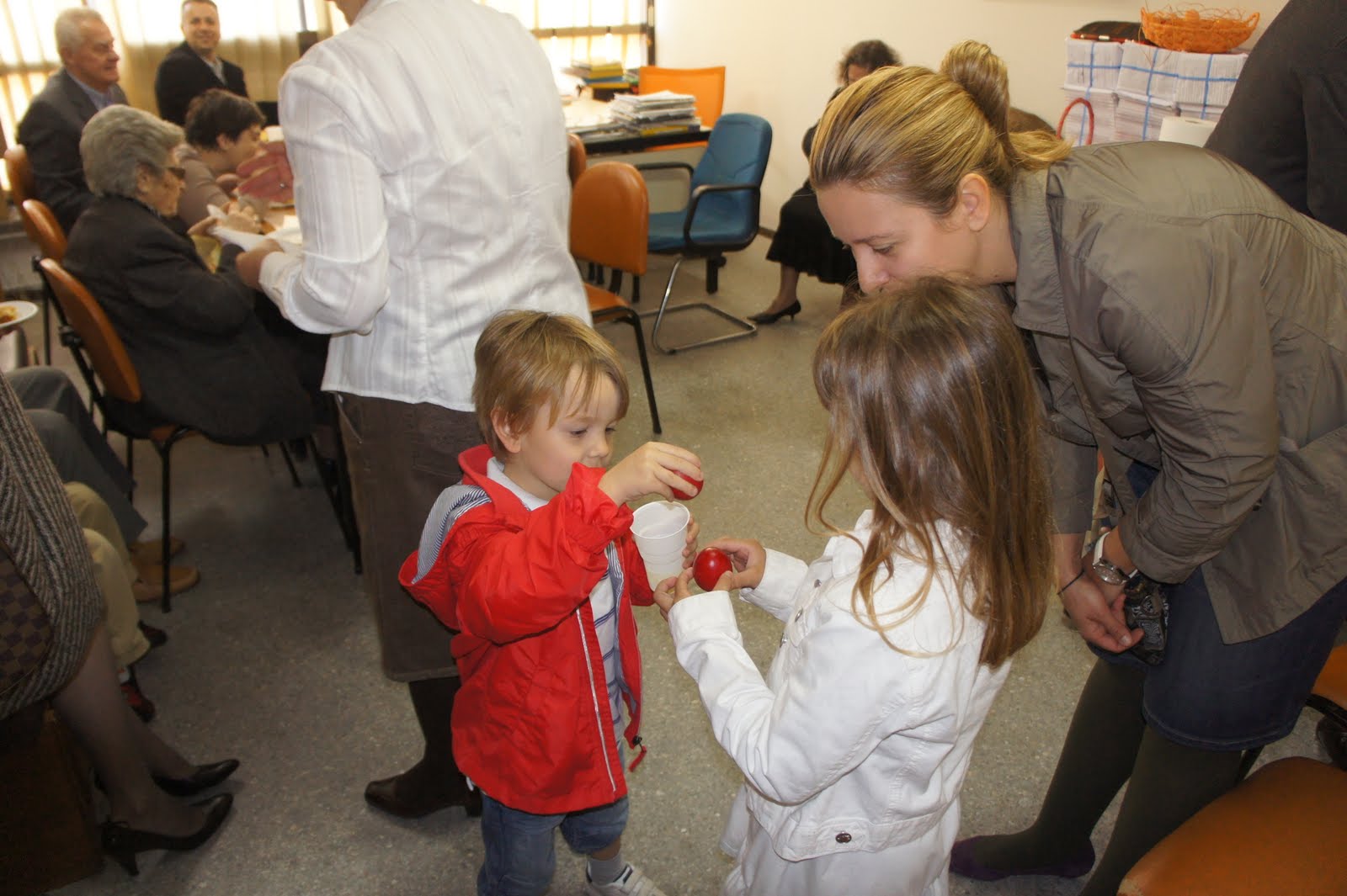 ΣΥΛΛΟΓΟΣ ΕΥΡΥΤΑΝΩΝ ΒΟΡΕΙΑΣ ΕΛΛΑΔΑΣ "ΤΟ ΒΕΛΟΥΧΙ": ΤΟ ΤΣΟΥΓΚΡΙΣΜΑ ΤΩΝ ΑΥΓΩΝ