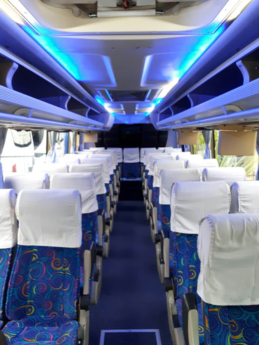 SEWA BIS PARIWISATA MEDIUM ( 31 - 33 SEAT)