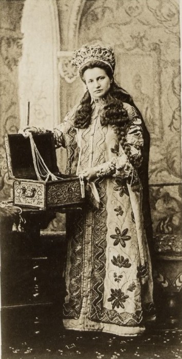 Local style: Russian nobles at the fancy dress ball of 1903