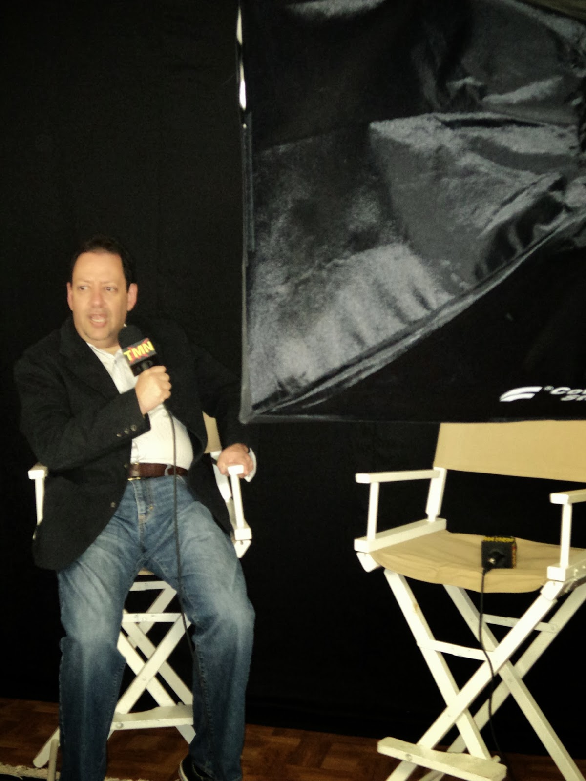 Linsey A. Daman's Personal Blog: Behind the Scenes – The Darryn Yates Show