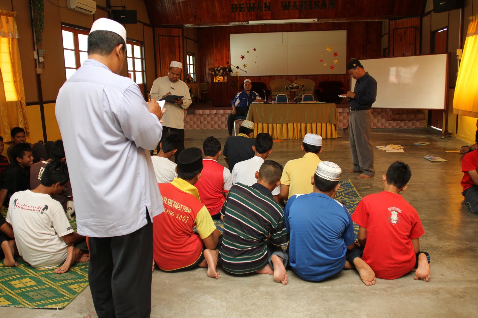 Kelasku 5 Ibnu Sina: KEM PEMANTAPAN SAHSIAH DI PUSAT KOKO SABAK BERNAM.