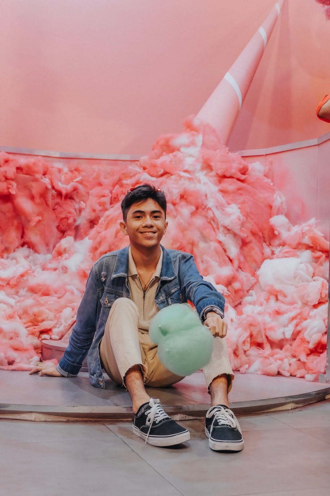 DEVANT LAUNCHES ITS QUANTUM UHD TV IN THE MOST COLORFUL ANDSWEETEST WAY ...