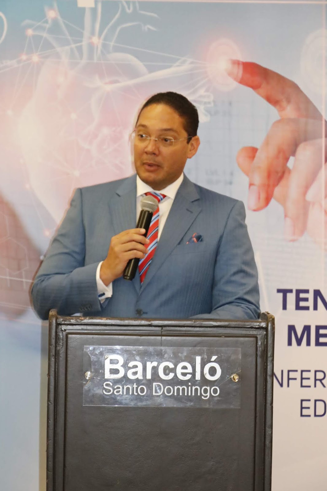 Revista El Cañero: La UCE plantea la importancia de la actualización ...