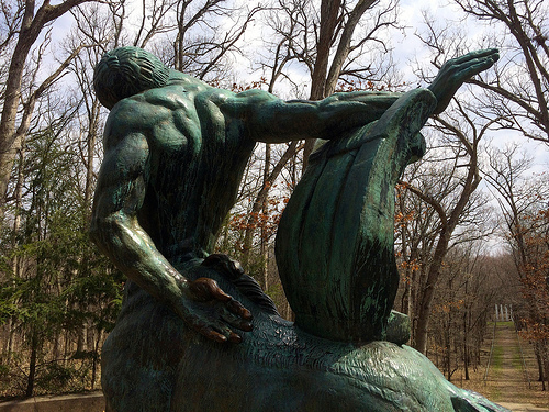 CENTAUR WORLD: ESCULTURA: " THE DEATH OF THE LAST CENTAUR"