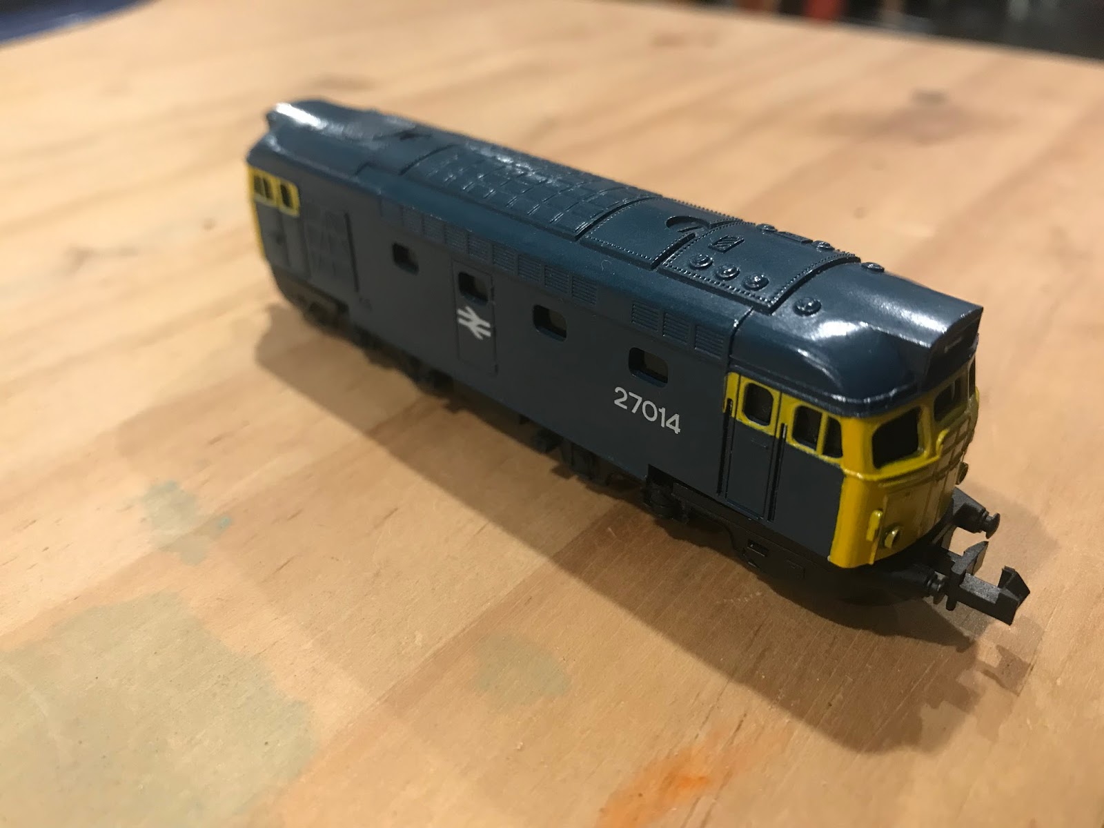 Blame the propellerheads...: Minitrix British N-Gauge Class 27