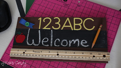 Nest Candy: Chalkboard Welcome Sign