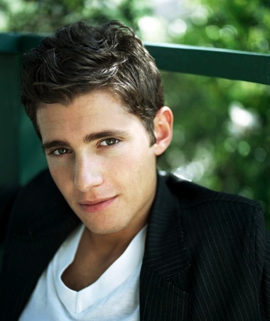 TV Teen Drama 101: Interview with PLL's Julian Morris aka "Wren"