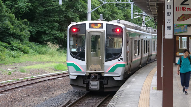 Blair's 鐵道攝影: JR東日本 E721系電聯車