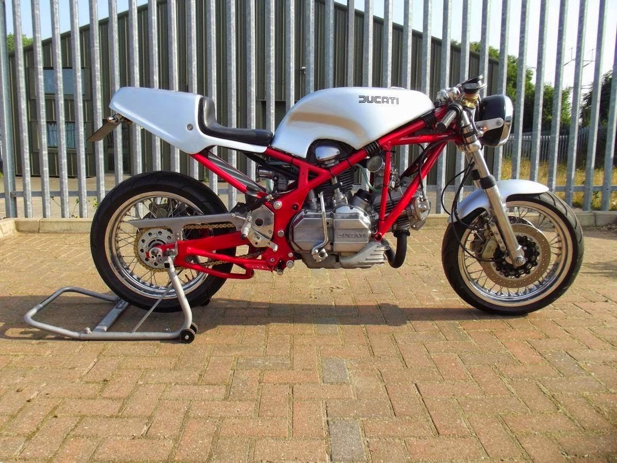 Speedtherapy: Harris Ducati