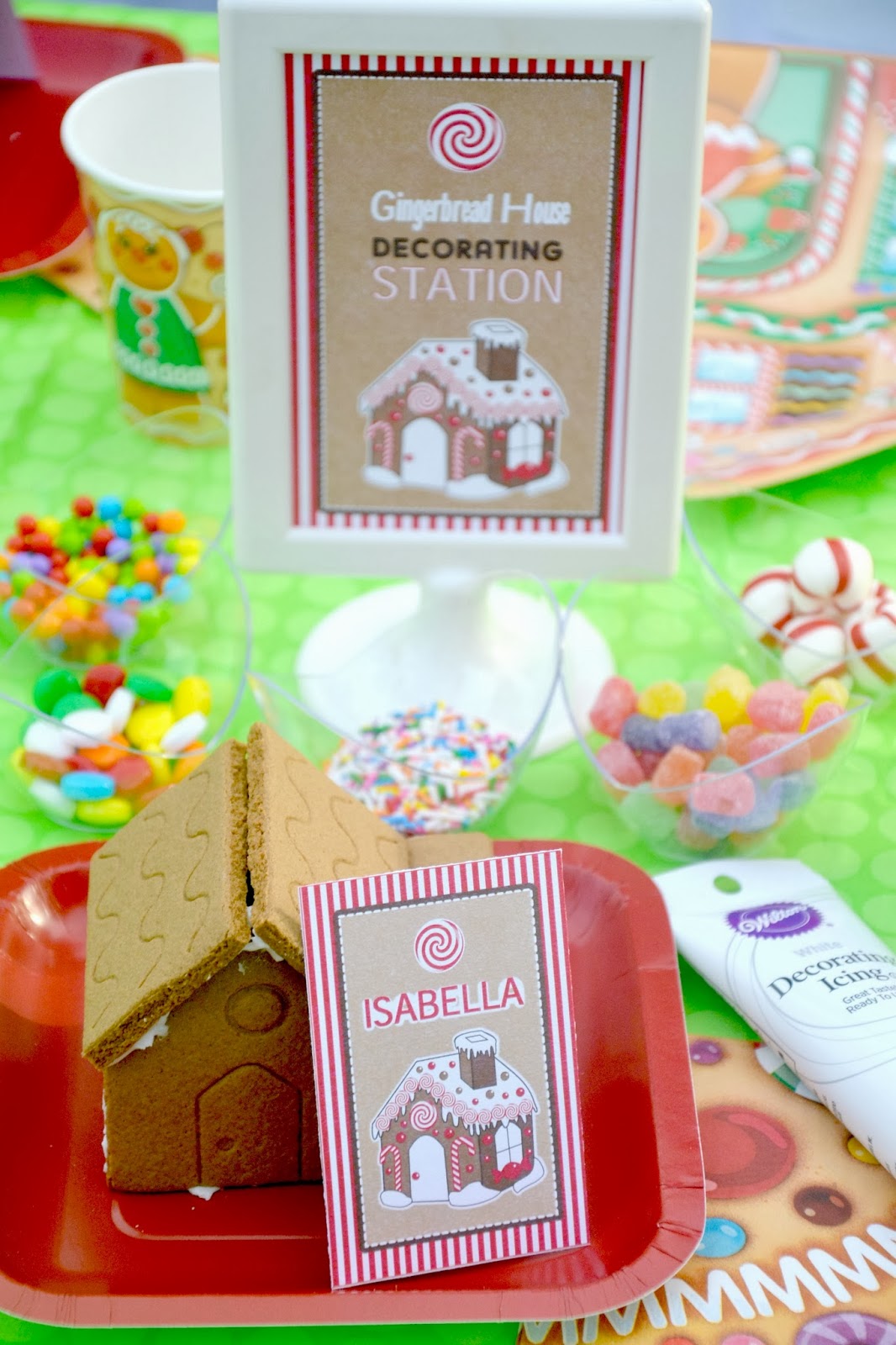 Crissy's Crafts: Gingerbread House Party
