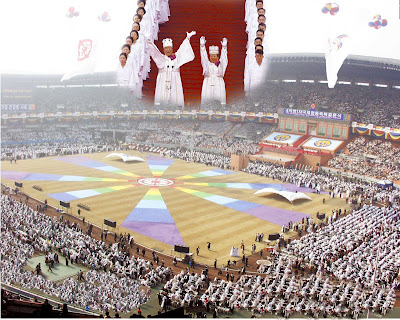 Cults and Consumers [Infographic] ~ LoupDargent.info