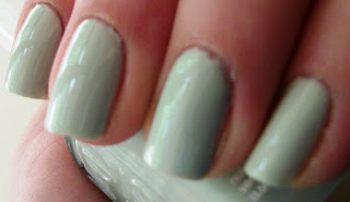 Lacquer Ninja: Essie: Absolutely Shore