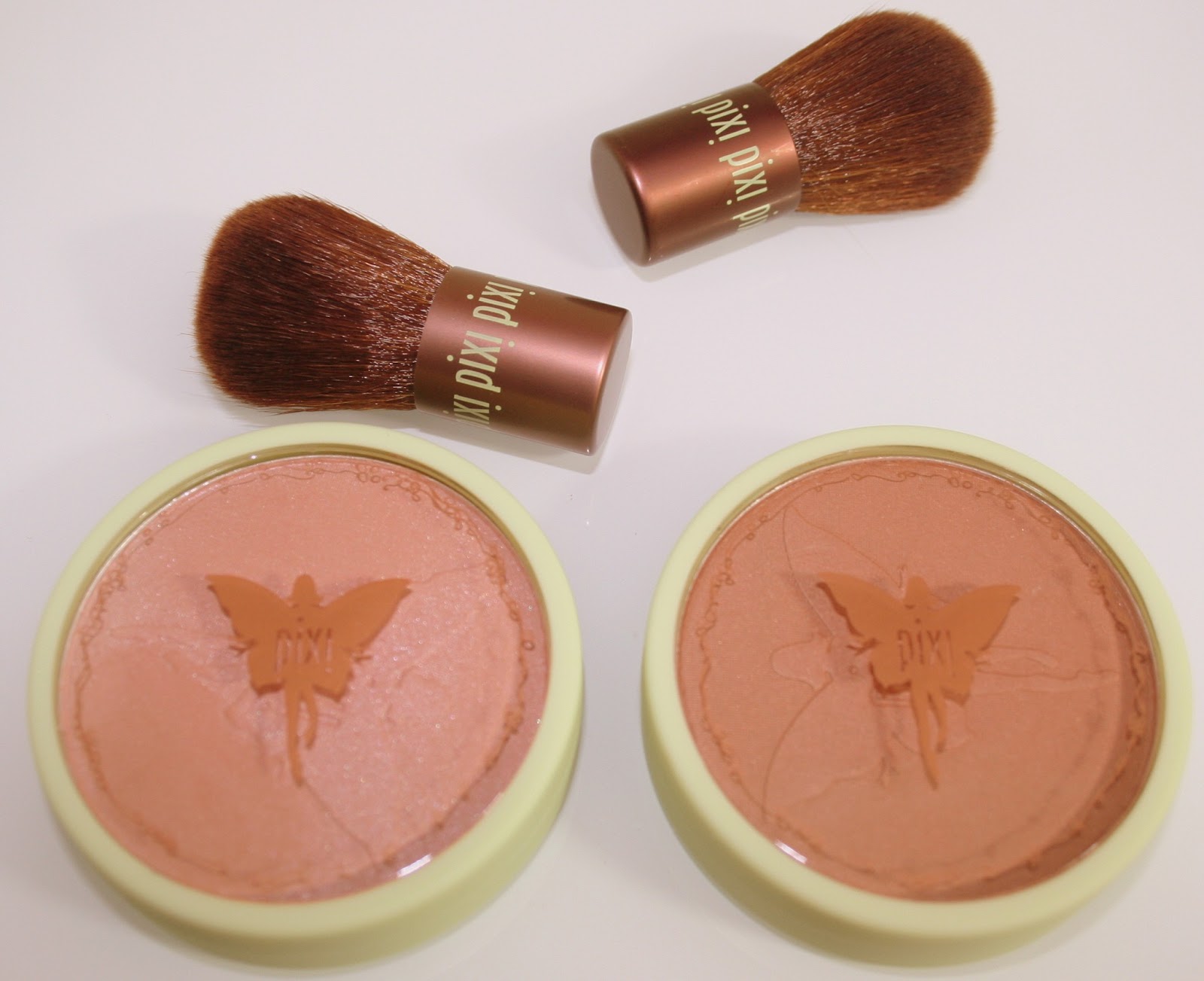 Fashion Maven... Mommy: Pixi Beauty Bronzer and Kabuki Brush