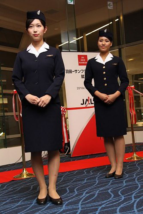 JAL Vintage uniform show at Haneda Airport ~ World Stewardess
