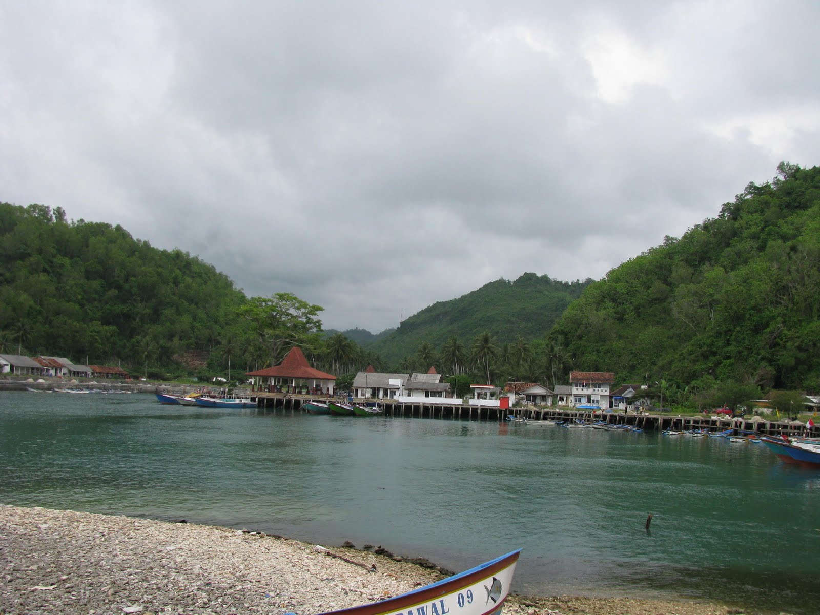 Pantai Sadeng, Beach with Fish Auction Place
