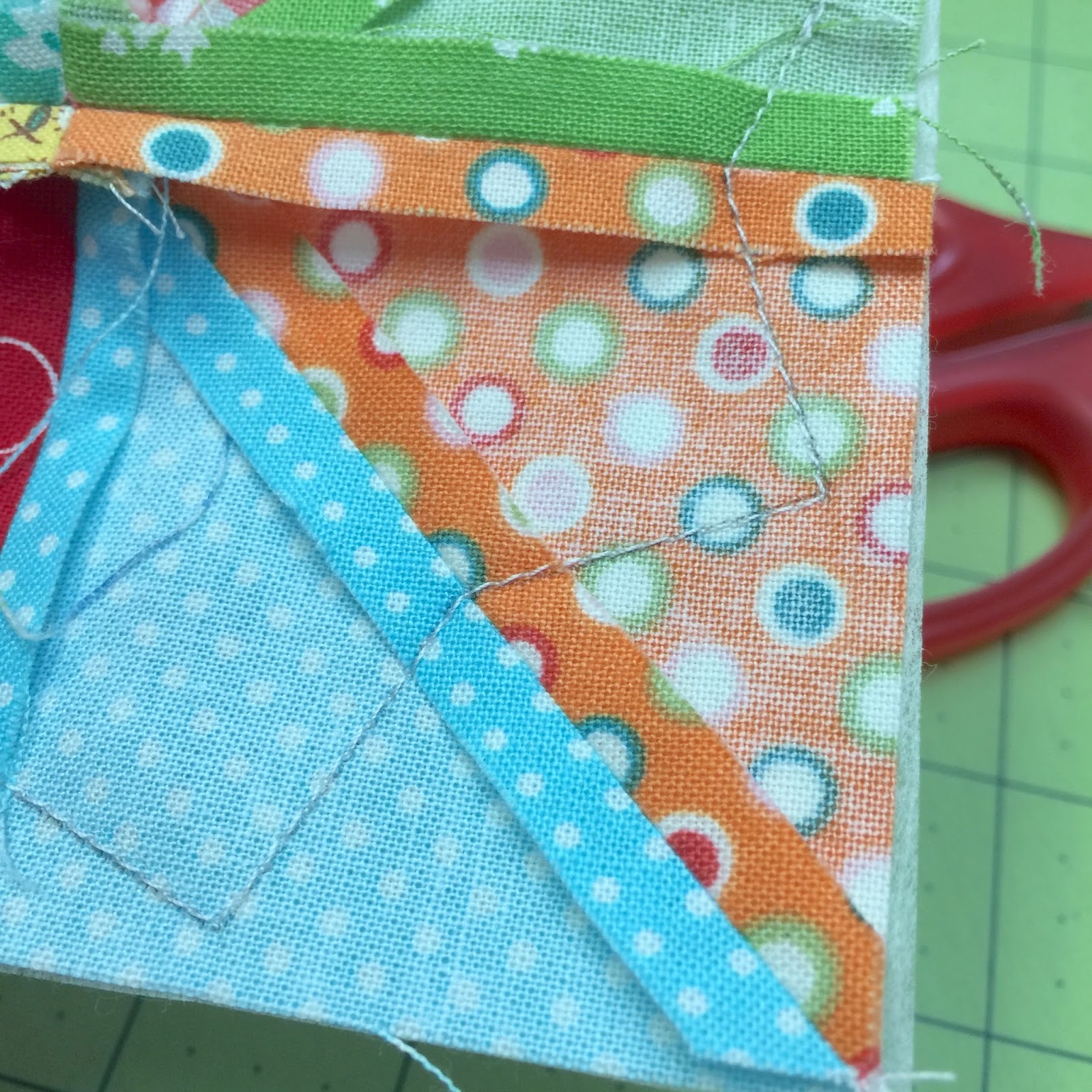 Bee In My Bonnet: Sew Simple Shapes - More Easy Patchwork Flowers!!!