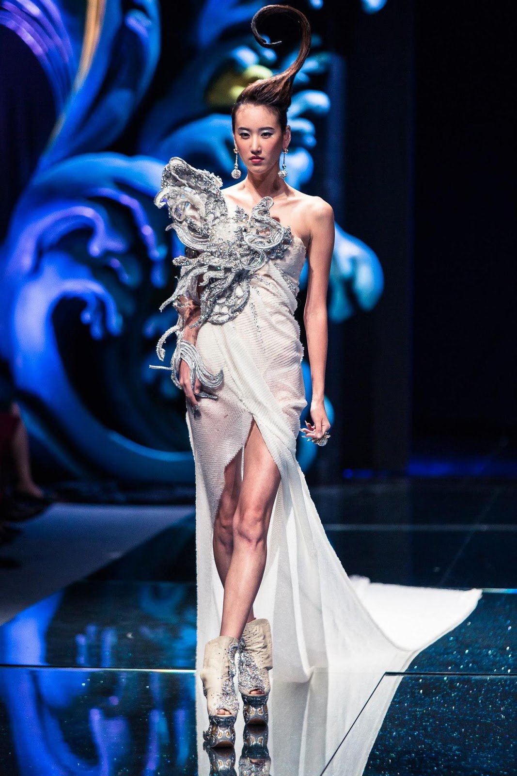 Guo Pei’s Legend of the Dragon - A Million Things To Love