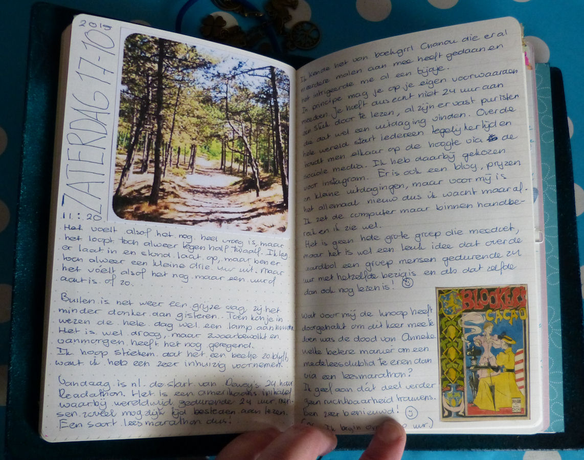 Caatje's Artsy Stuff: Introducing the Adori (my current journal)