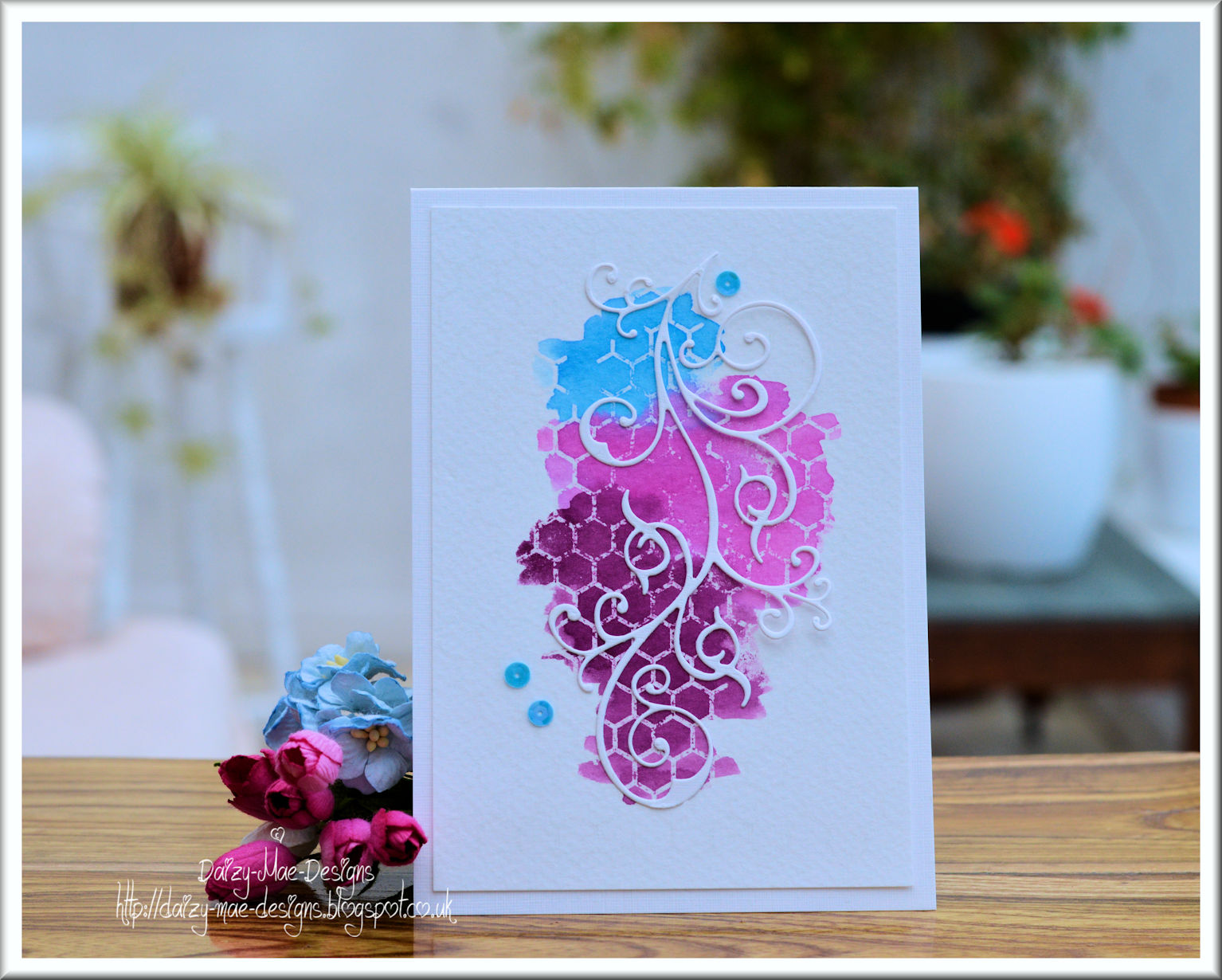 Daizy-Mae-Designs: White Flourish card