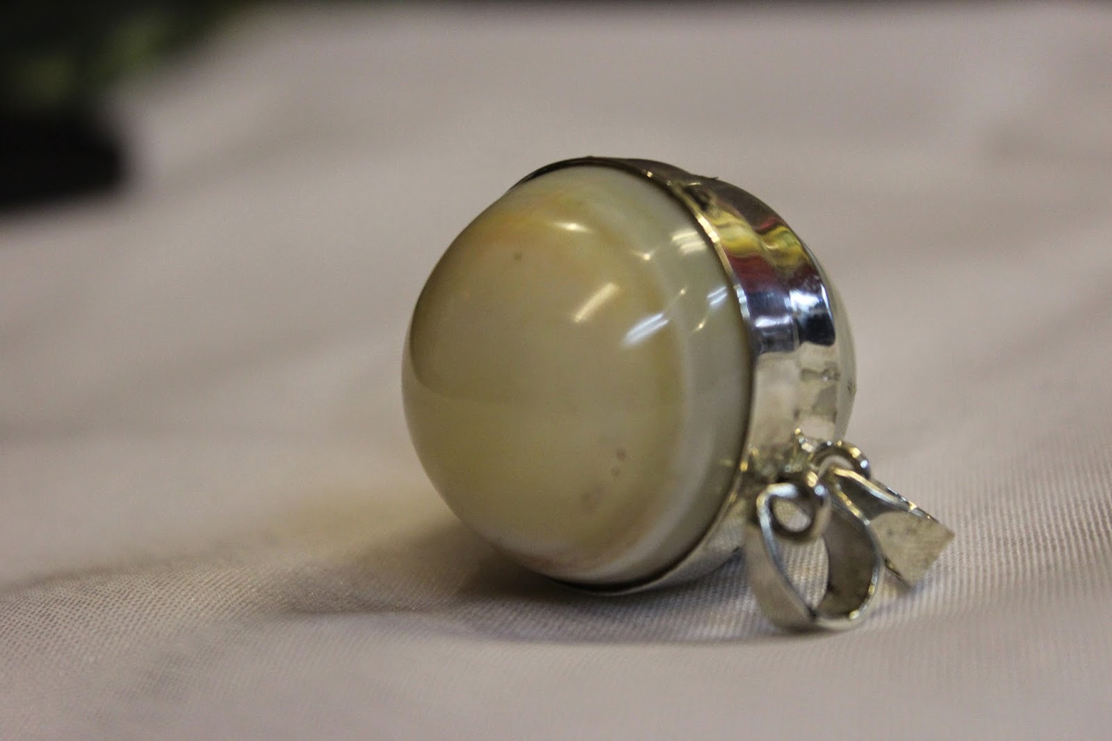 UnitedLuckyStone Online Shop Blog: Coconut Pearl Pendant (RESTOCKED)