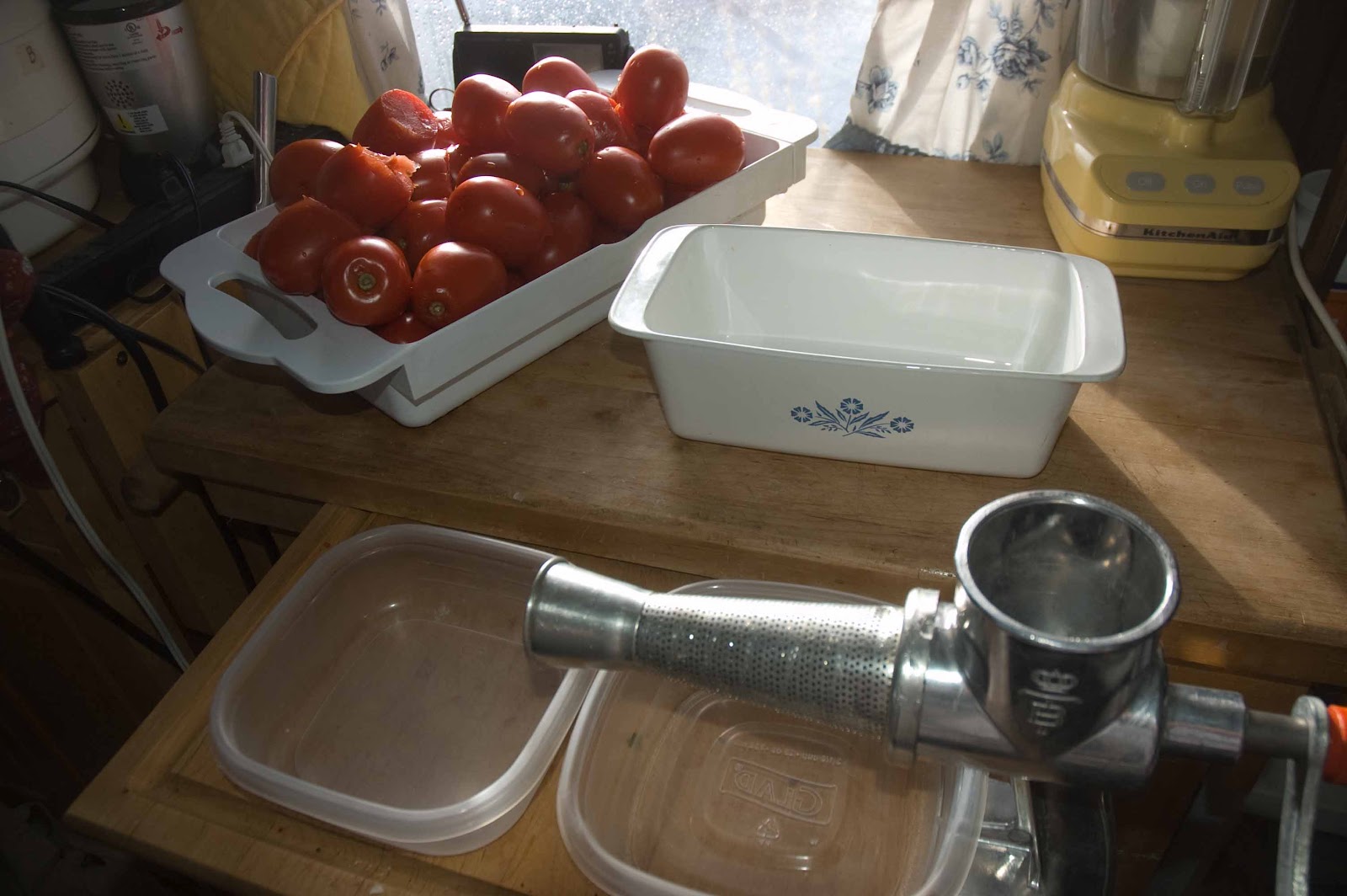 Dehydrating Way Beyond Jerky: Tomato Puree AKA Dehydrating to Beat the ...