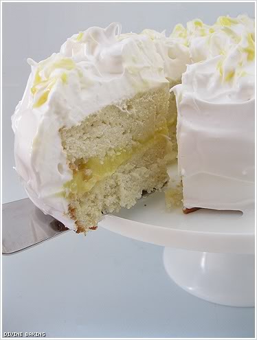 ** RECIPES FOR A PICKY EATER **: White cake with lemon curd filling