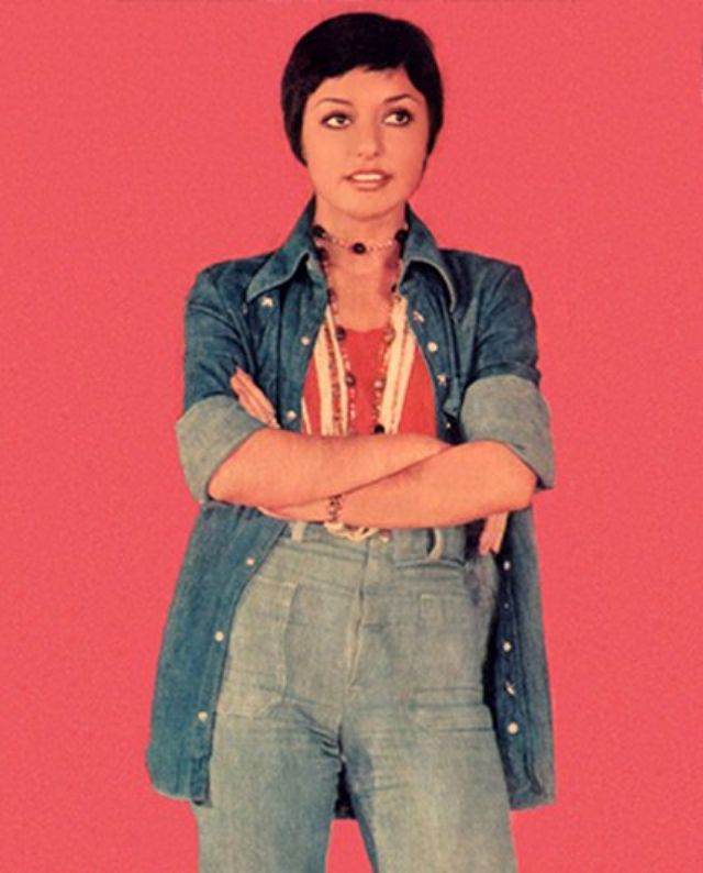 40 Fascinating Photographs of Googoosh, One of Iran's Biggest Pop Stars ...