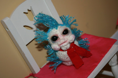 FoxyBlue Creations: Free Pattern for crochet worm from Labyrinth :)
