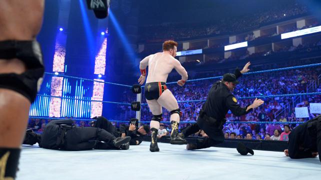WWE In live!!!!: SHEAMUS vs ALBERTO DEL RÍO