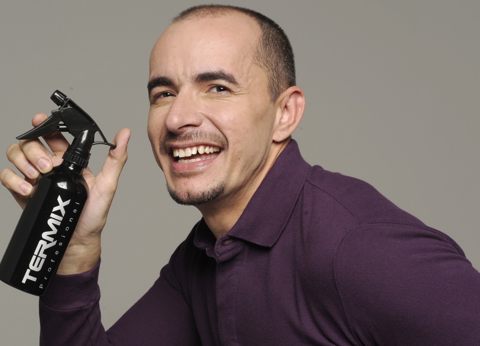 Paulo Persil apresenta o show “15 Anos de Magia” na Hair Brasil ...