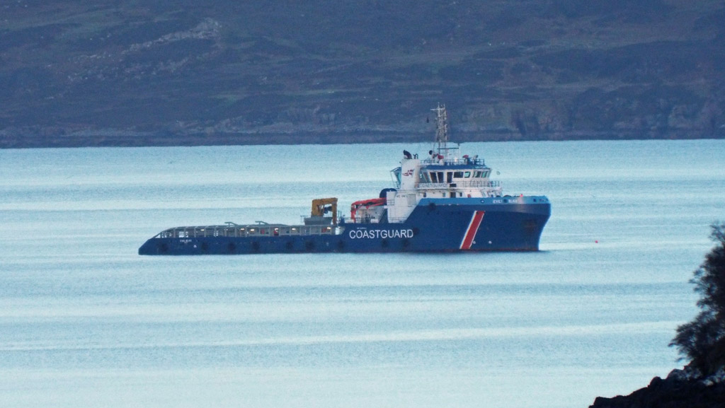 Clyde Naval Gazing: Ievoli Black