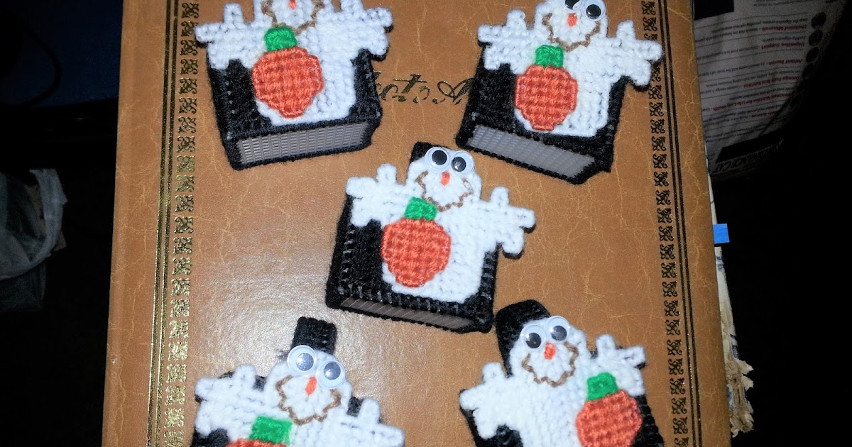 Butterfly of Four : FREE Halloween Plastic Canvas Tutorial