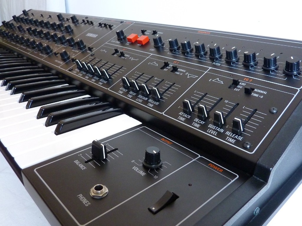 MATRIXSYNTH: Yamaha CS30 analogue synthesiser SN 2922