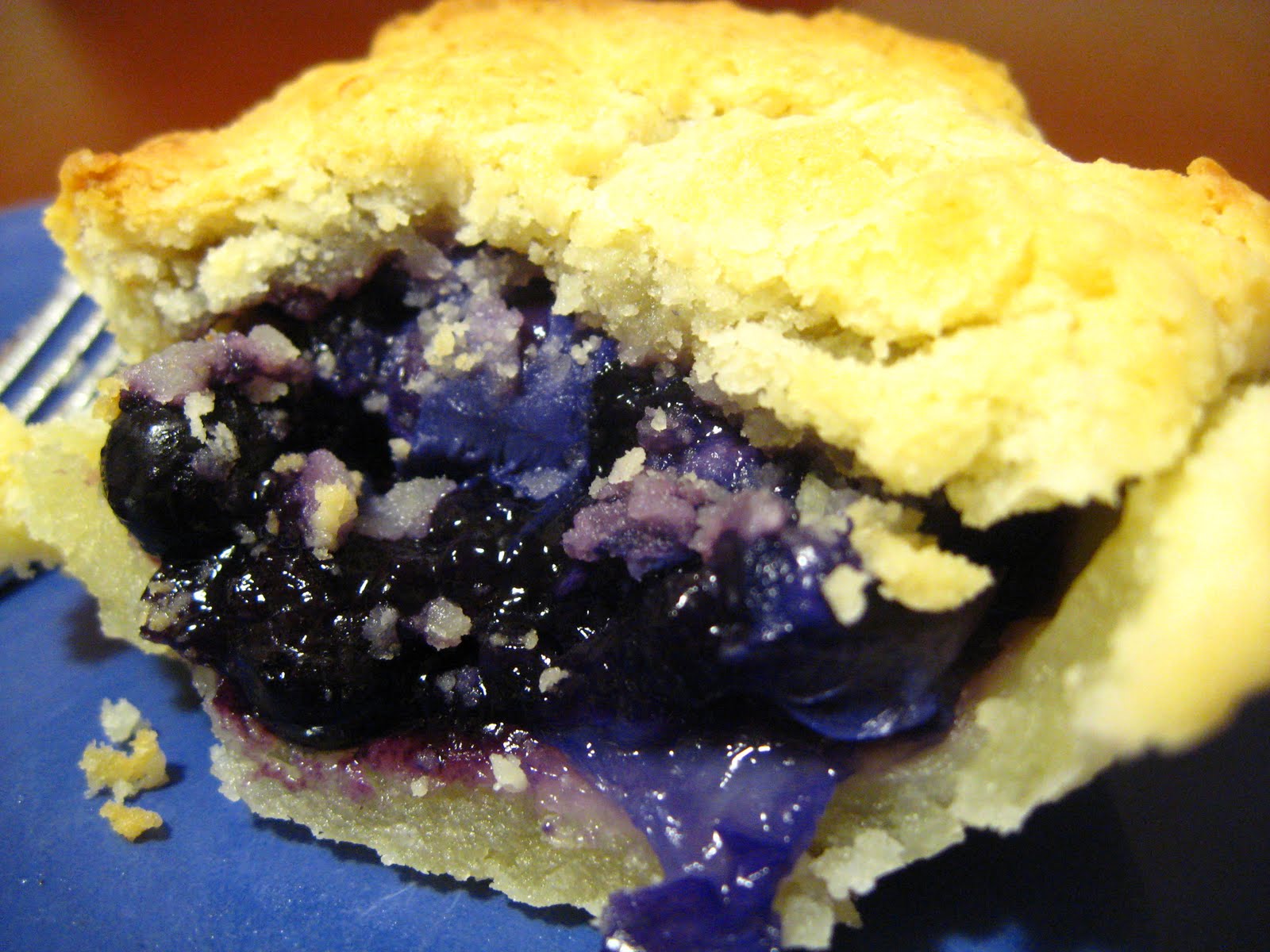Through the Looking Glass: Blueberry Lychee Pie Goodness!