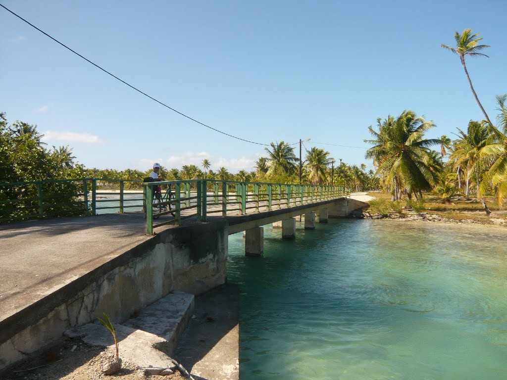 Islands of Oceania: Anaa Atoll