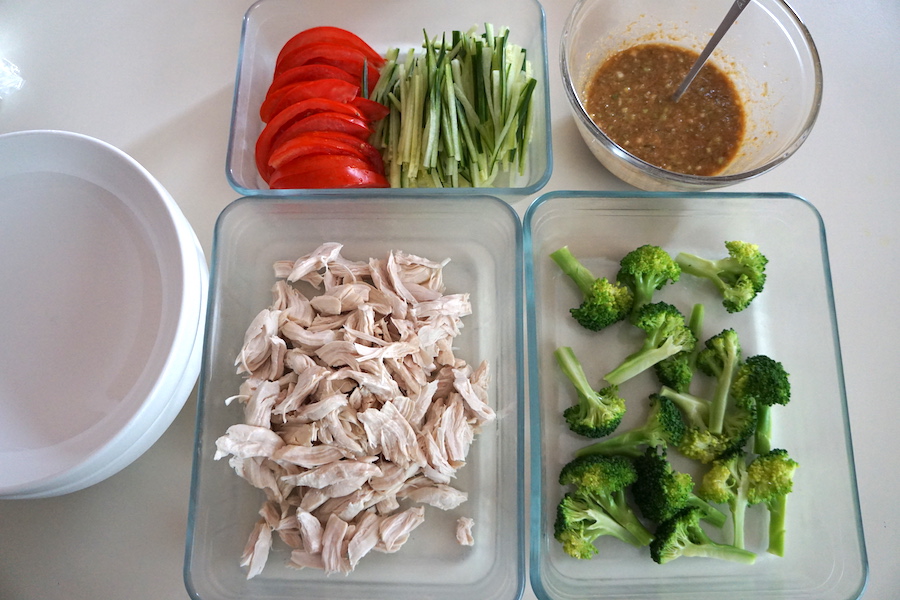 Ban Ban Ji (Chilled Chicken, Tomato & Cucumber with Spicy Sesame Sauce)