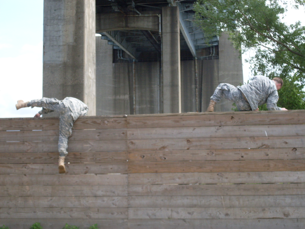 USMMA Army Commissioning Option: Air Assault School Obstacle Course ...