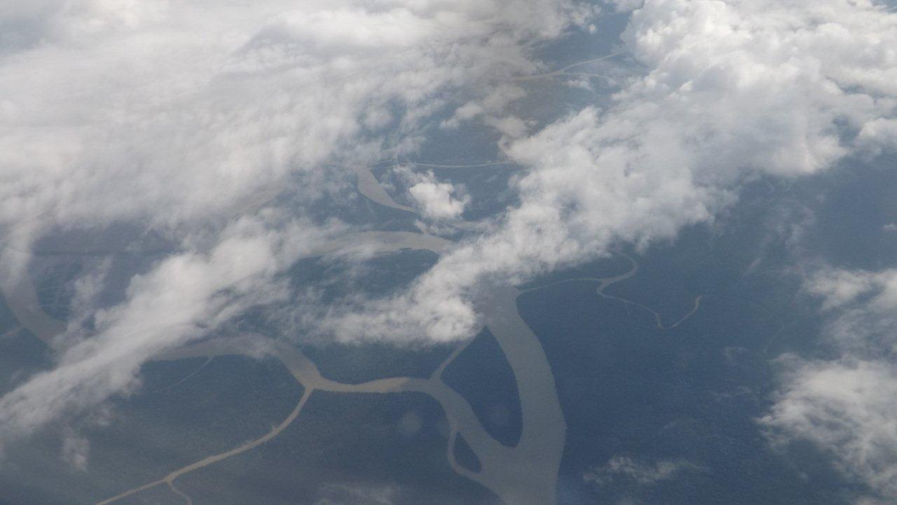 Malum Nalu: Pictures of a flight between Tabubil and Port Moresby
